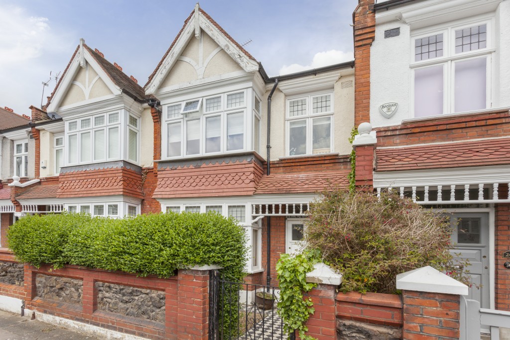 Lovely 4 Bed, 2 Bath House in Southfields SW18 with Garden, 10 mins ...