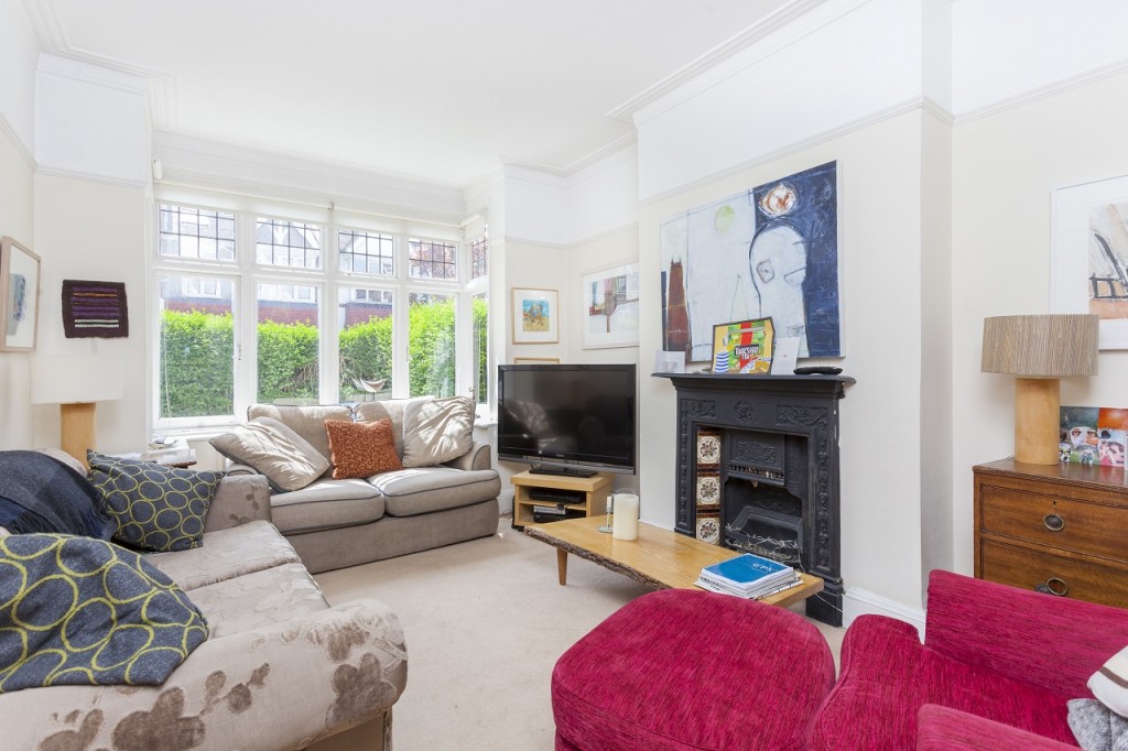 Lovely 4 Bed, 2 Bath House in Southfields SW18 with Garden, 10 mins ...