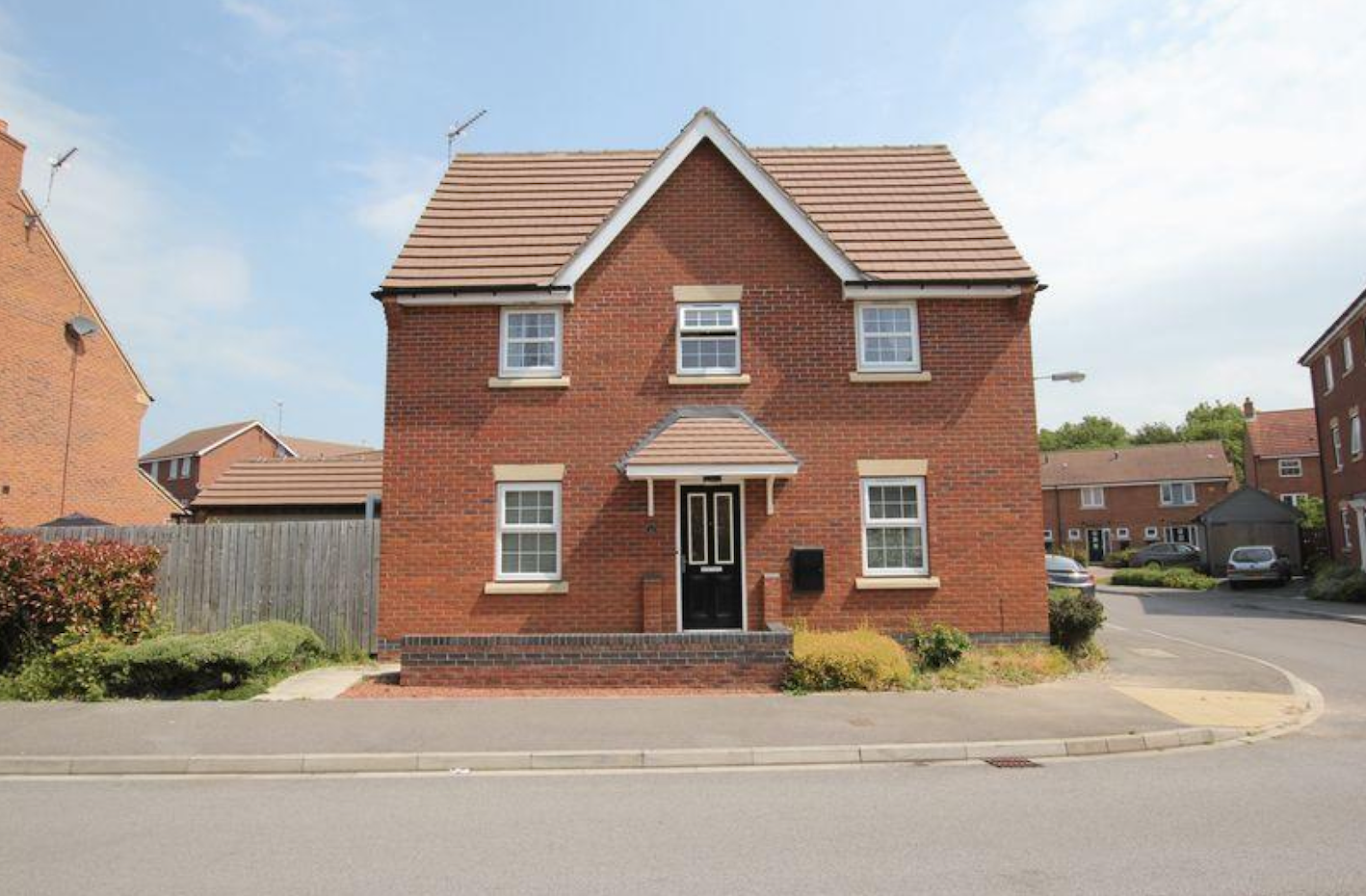 Detached Fully Furnished 3 Bedroom House in Superb Condition - The ...