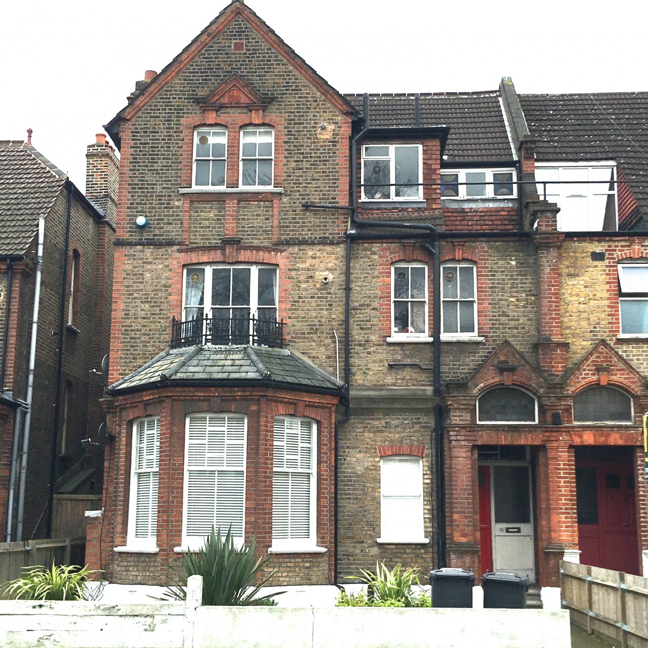 Stunning 2 Bedroom Period Conversion Flat To Let in Balham - The Online ...