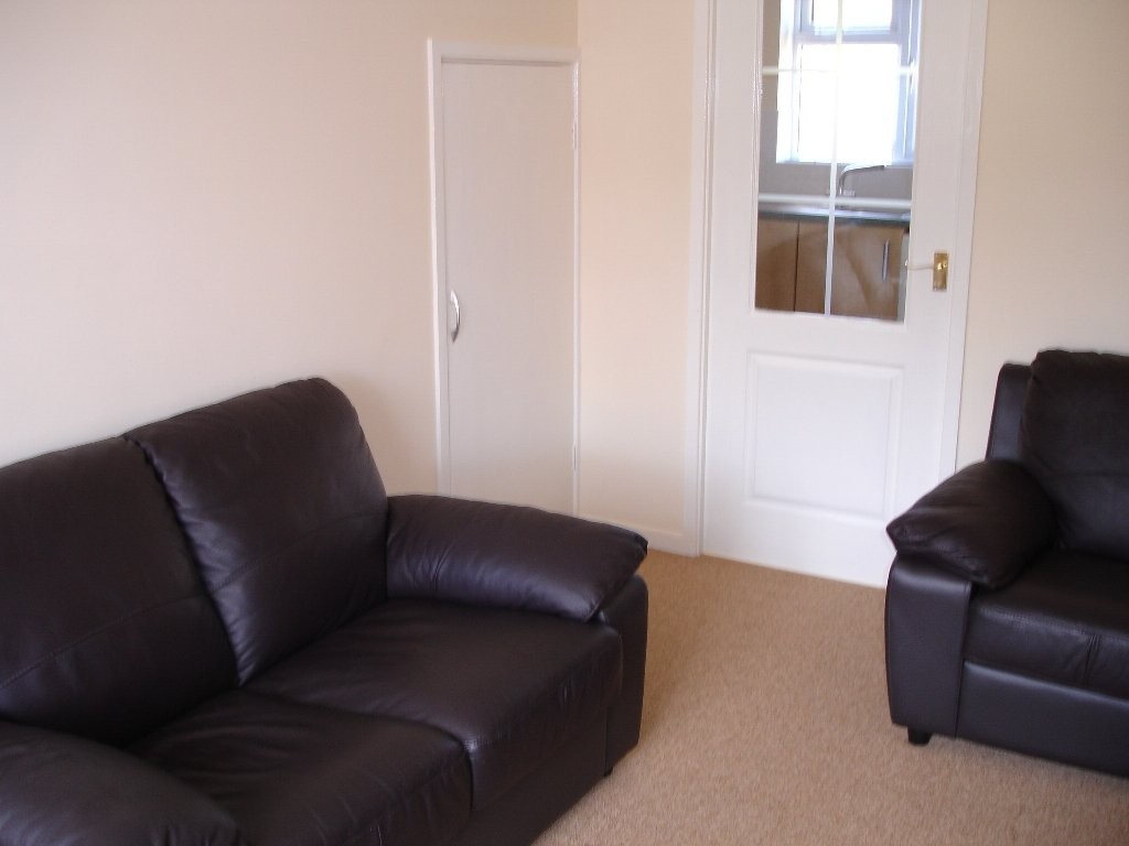 Exclusive 2 Bedroom Semi Detached House to Let Radbrook Green Just ...