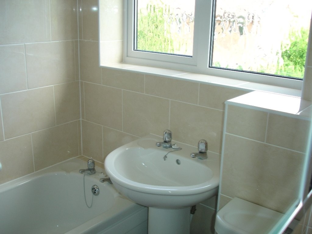 Exclusive 2 Bedroom Semi Detached House to Let Radbrook Green Just ...