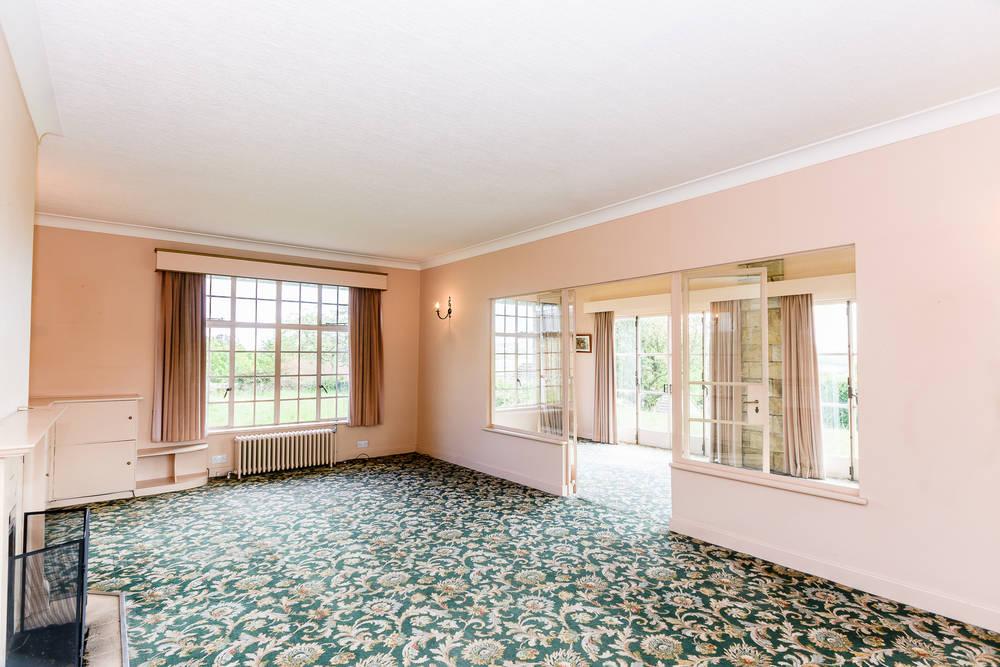 Large 3 Bed Bungalow with Amazing Views over Sleights towards Blue Bank ...