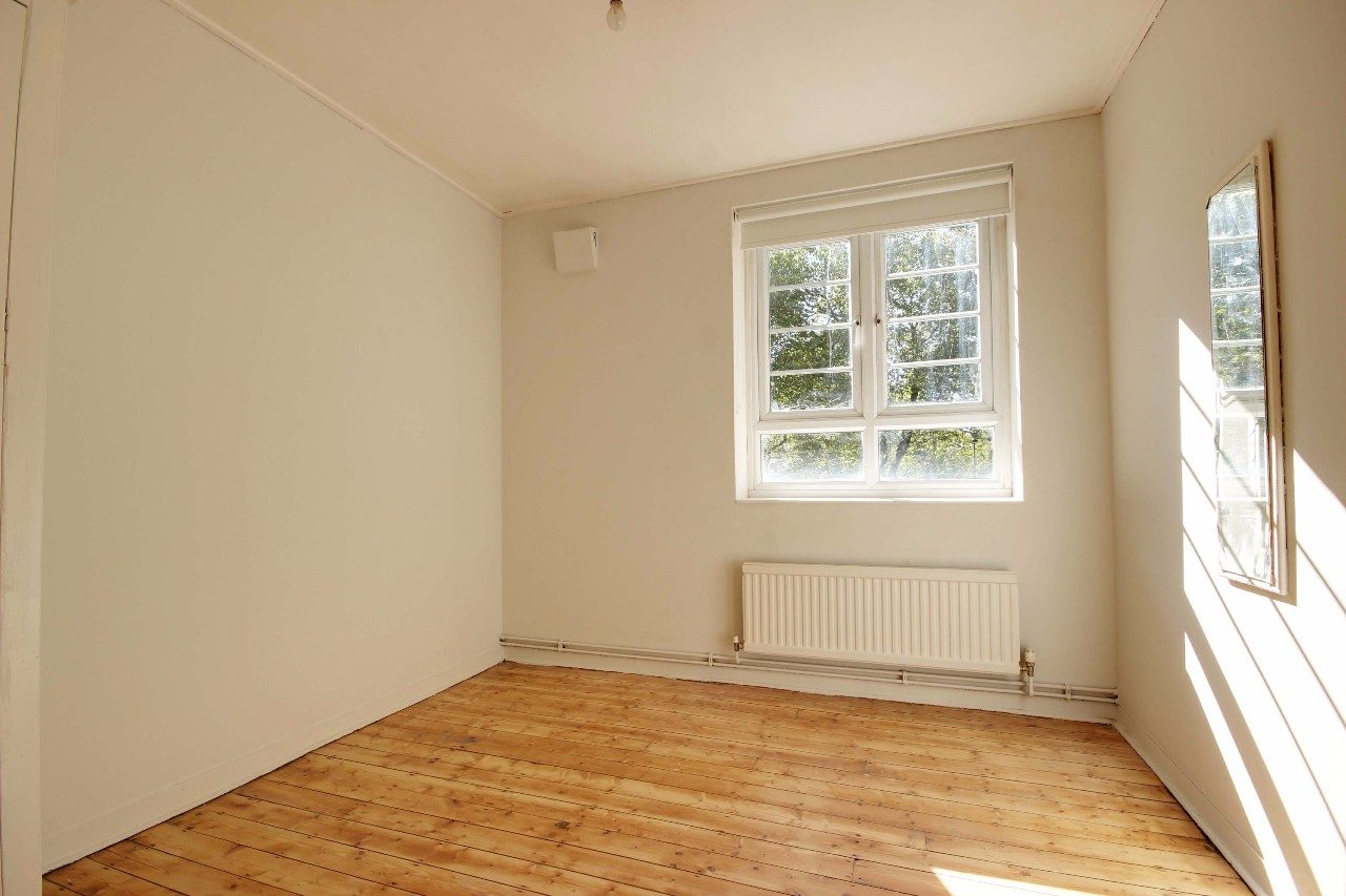 Three Double Bedroom Flat To Let in Hackney with Stunning Parkside ...