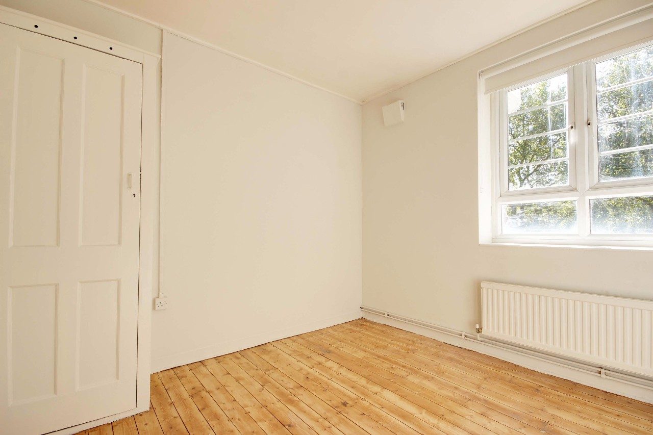 Three Double Bedroom Flat To Let in Hackney with Stunning Parkside ...