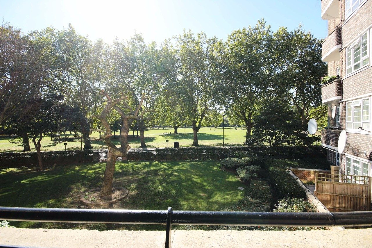 Three Double Bedroom Flat To Let in Hackney with Stunning Parkside ...