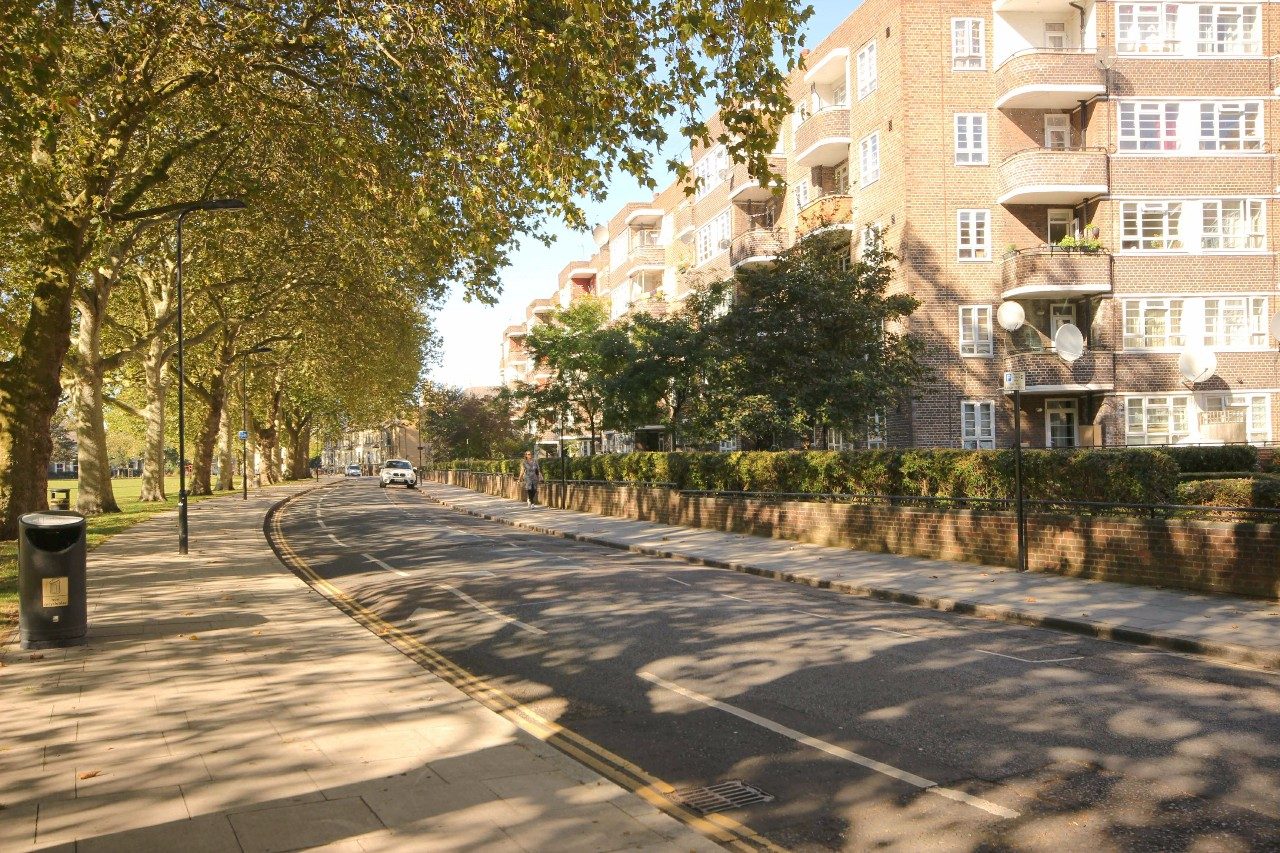 Three Double Bedroom Flat To Let in Hackney with Stunning Parkside ...