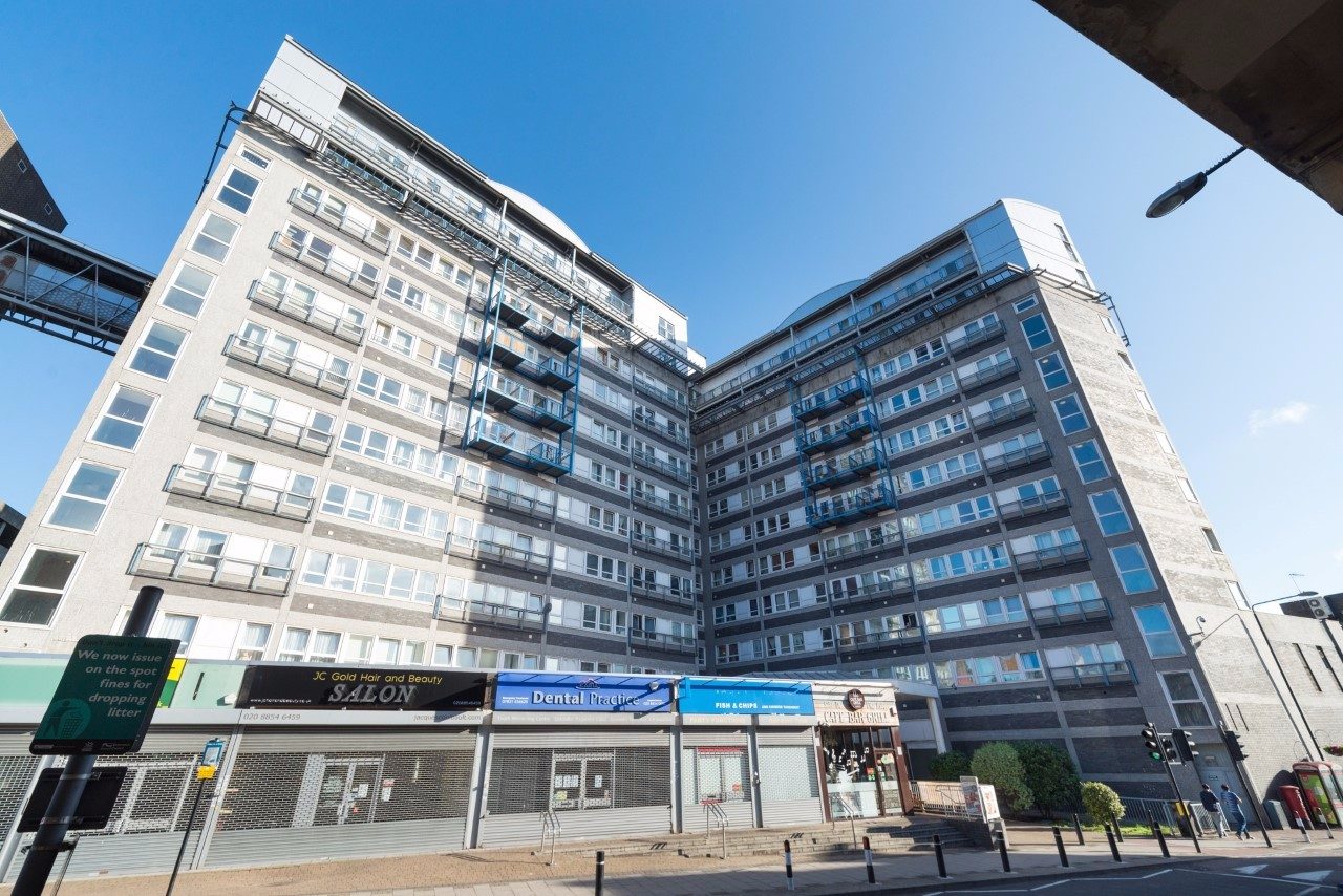 One Bedroom Flat to Let in The Vista Building, SE18 - The Online ...