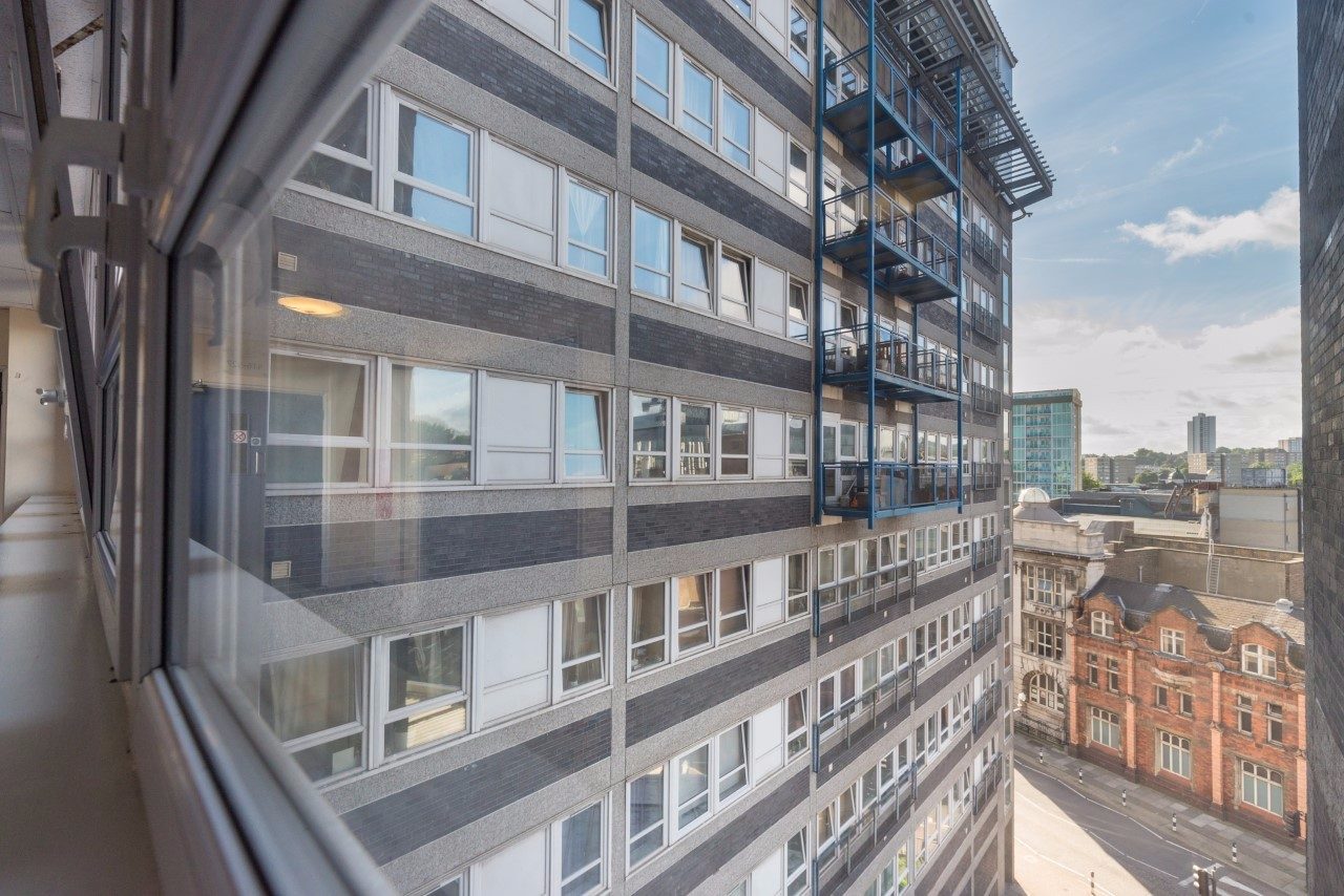 One Bedroom Flat to Let in The Vista Building, SE18 - The Online ...