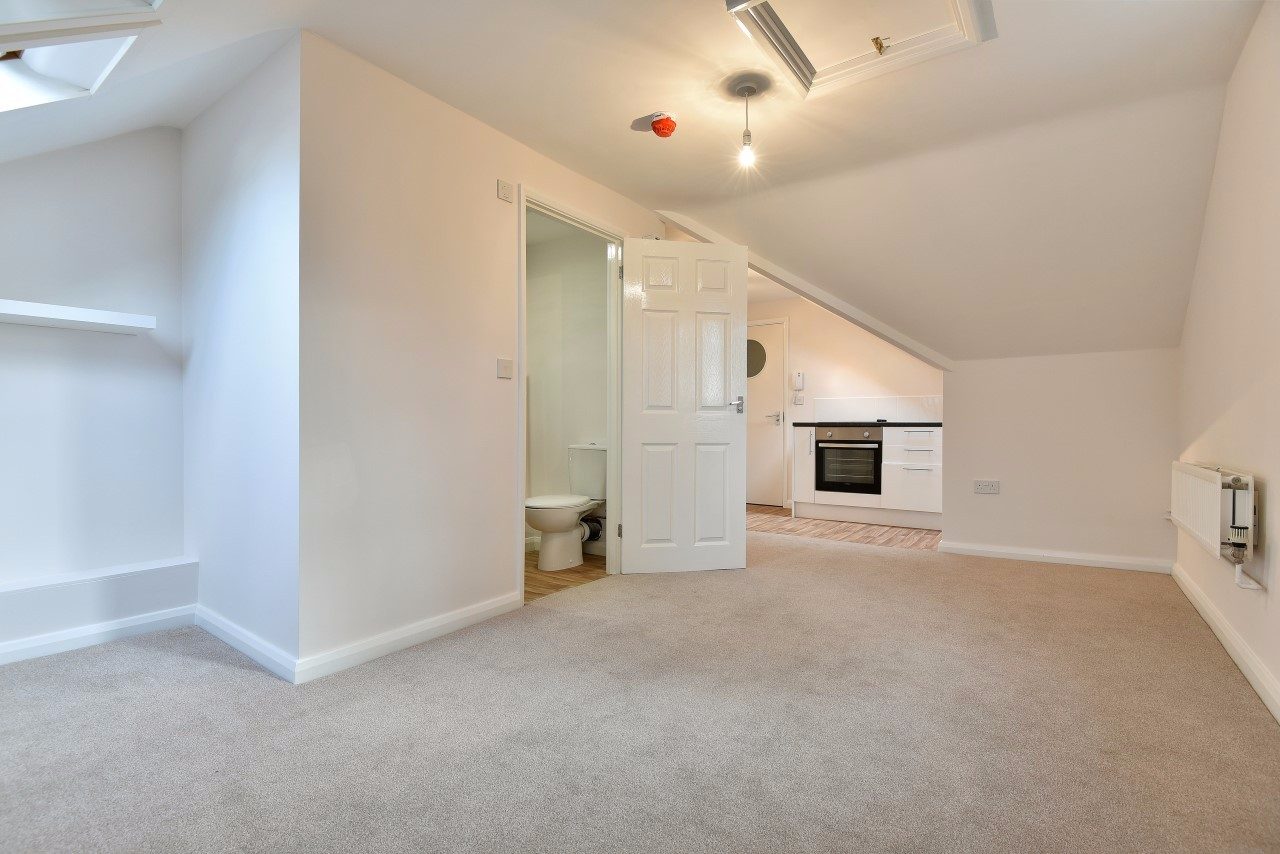 Top Floor Studio to let in Central Maidstone - The Online Letting ...