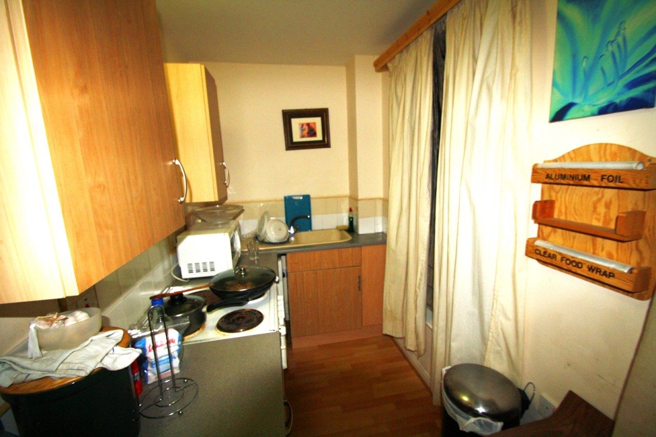 Huge Centrally Located Studio Apartment to Rent in Leeds - The Online ...