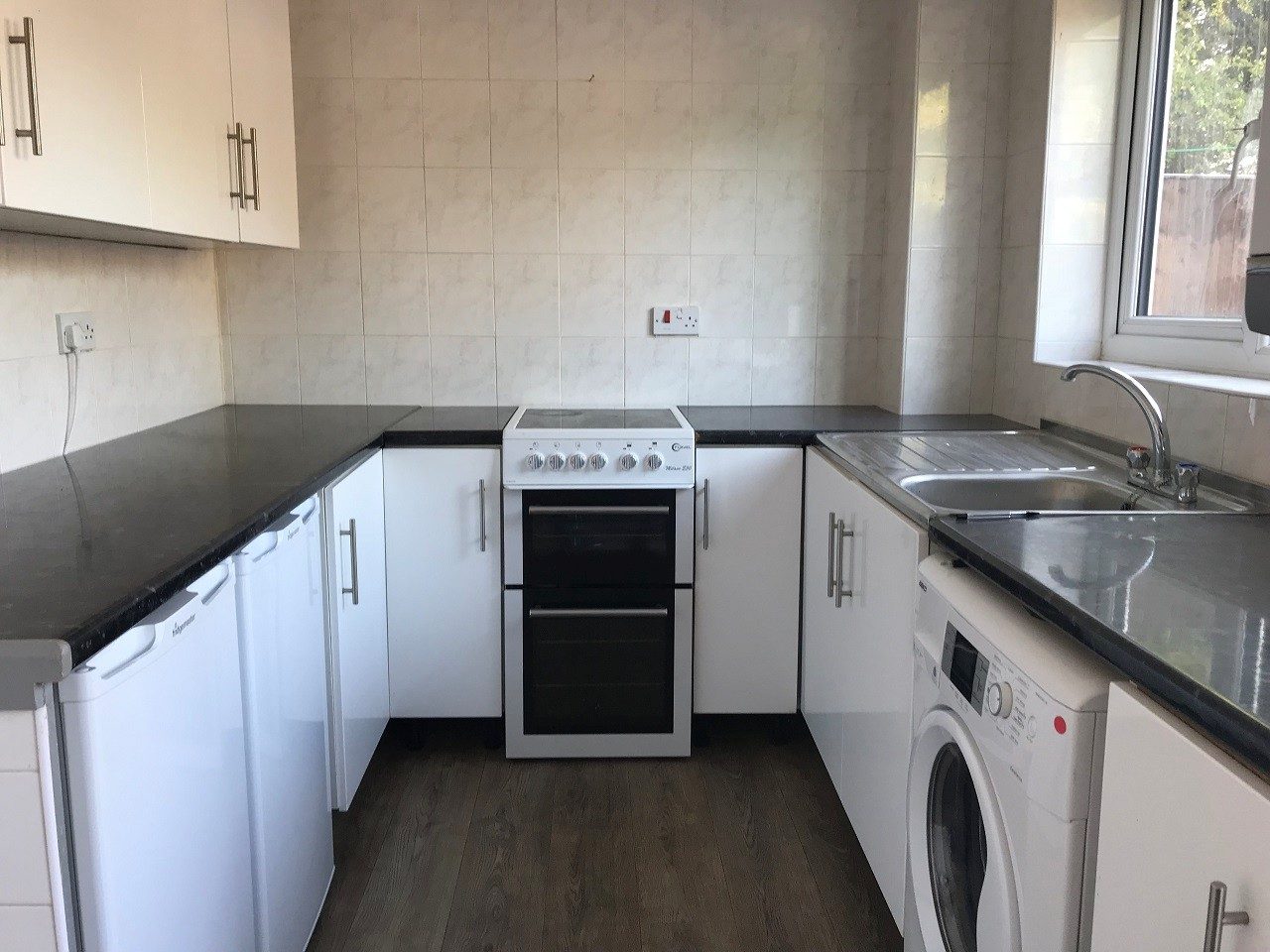 Fashionable 2 bed end terrace with parking to let in Aylestone ...