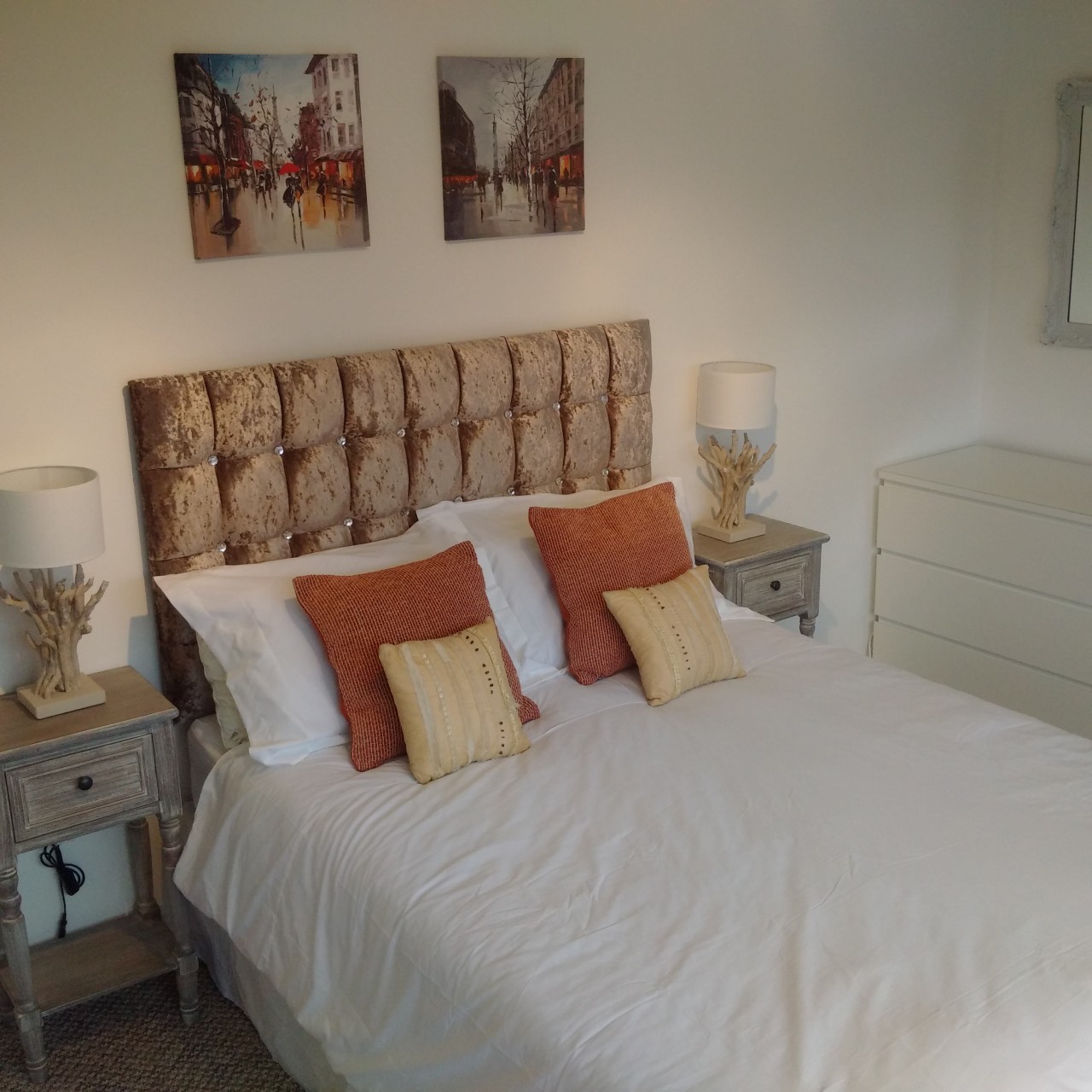 Double Room to Rent in Substantial Detached Property in Bromley - The ...