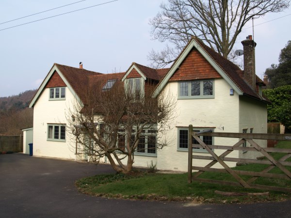 4 bedroom house to let in Ewhurst - The Online Letting Agents Ltd