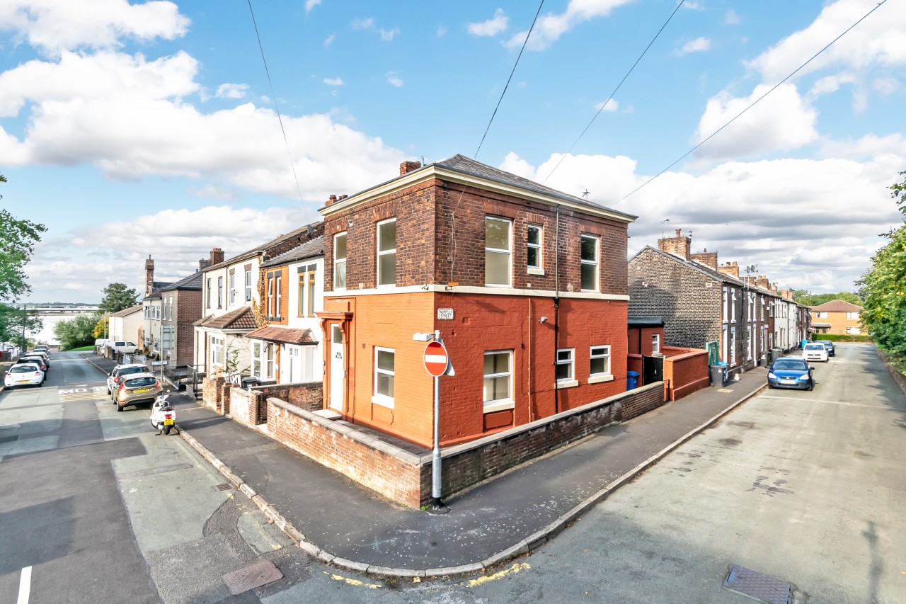 3 bedroom house to let in Runcorn. Spacious Rooms. Great Location ...