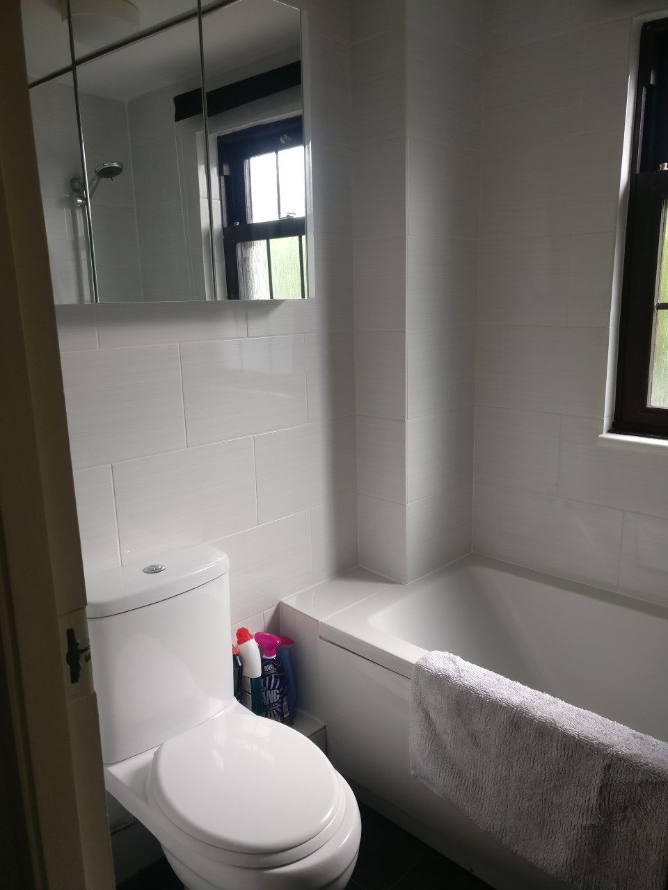 One bed flat to let opposite Colliers Wood tube station - The Online ...