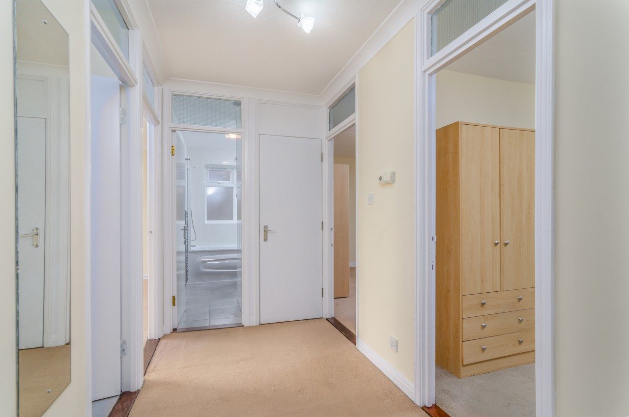 2 bedroom flat to rent in Hendon - The Online Letting Agents Ltd