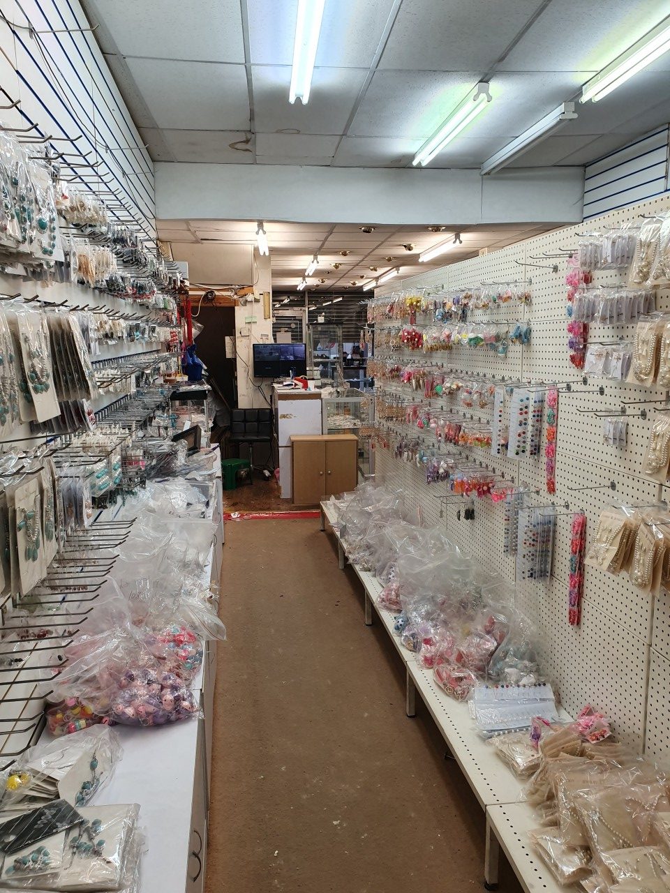 Large retail unit to let in prime E1 location - The Online Letting ...