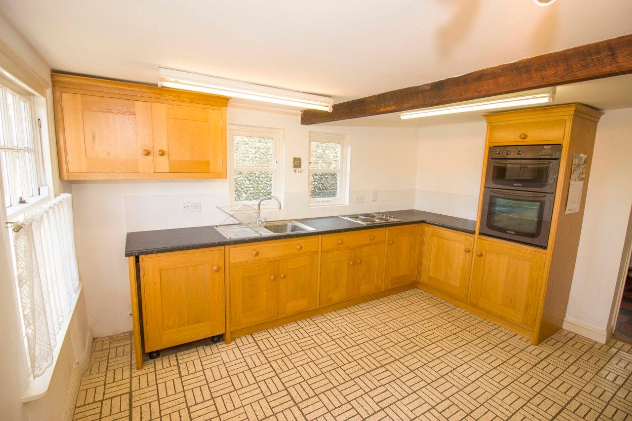 Charming 3 bedroom detached cottage to let in Boyton End, near Stoke-by ...
