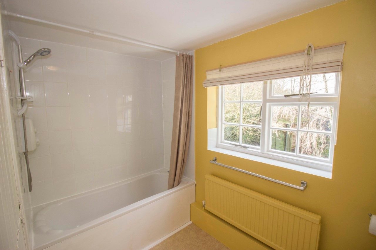 Charming 3 bedroom detached cottage to let in Boyton End, near Stoke-by ...