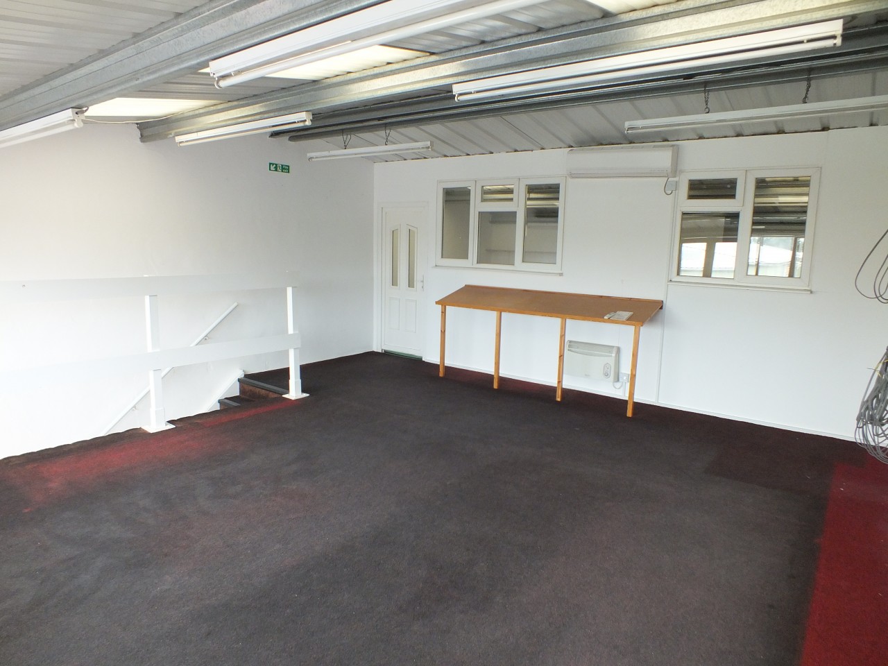 Small Business Unit - Easy In & Out - Low Cost - The Online Letting ...