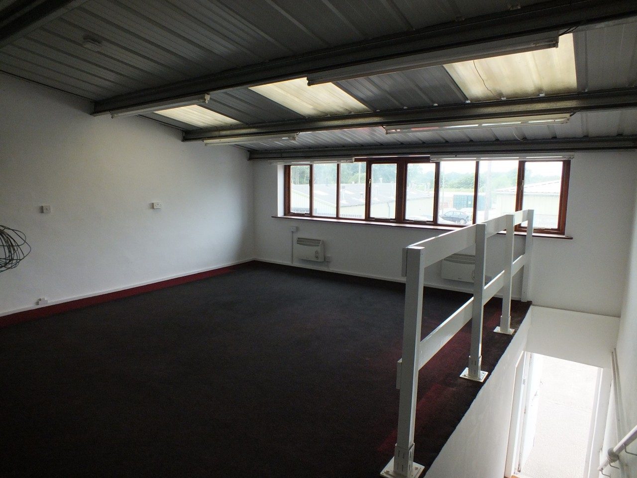 Small Business Unit - Easy In & Out - Low Cost - The Online Letting ...