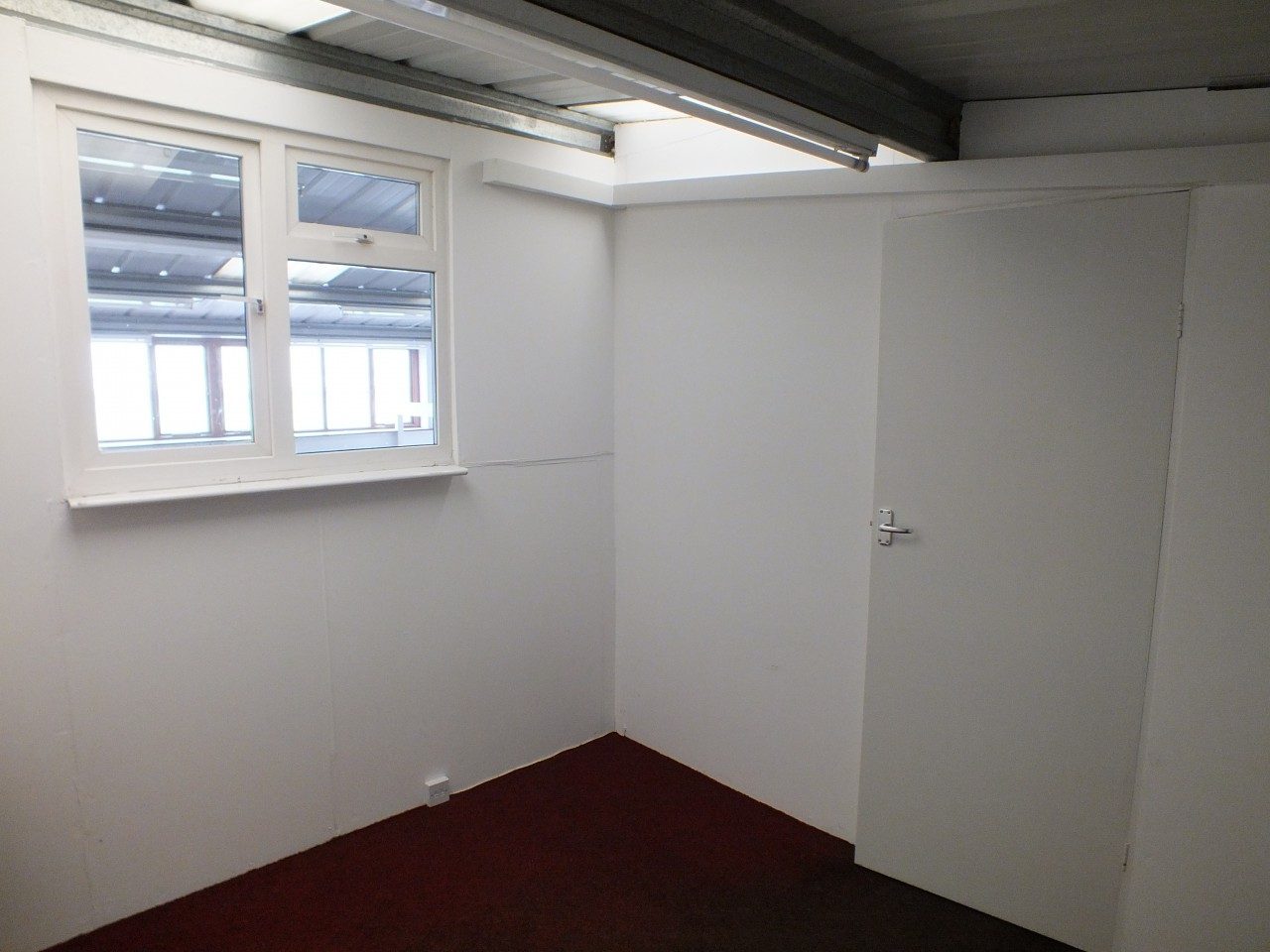 Small Business Unit - Easy In & Out - Low Cost - The Online Letting ...