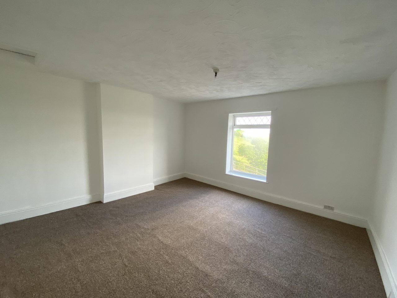 Huge 4/5 bedroom detached house to let in Billy Row, Crook - The Online ...