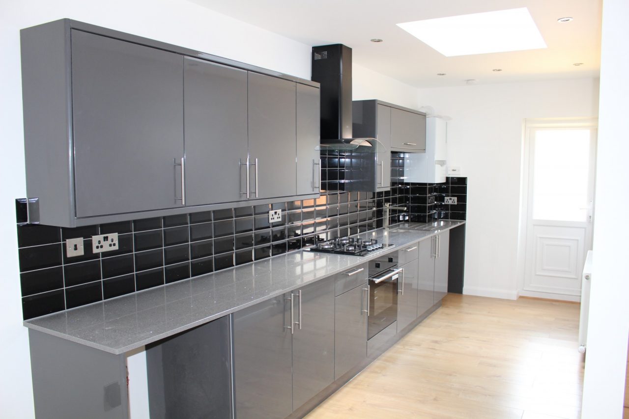 STUNNING 4 BEDROOM HOUSE IN TOOTING TRIANGLE, NEWLY REFURBISHED - The ...
