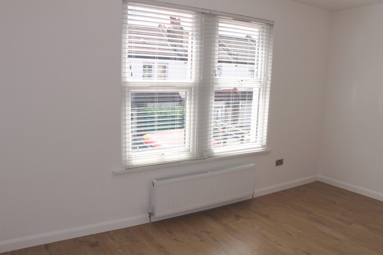 STUNNING 4 BEDROOM HOUSE IN TOOTING TRIANGLE, NEWLY REFURBISHED - The ...