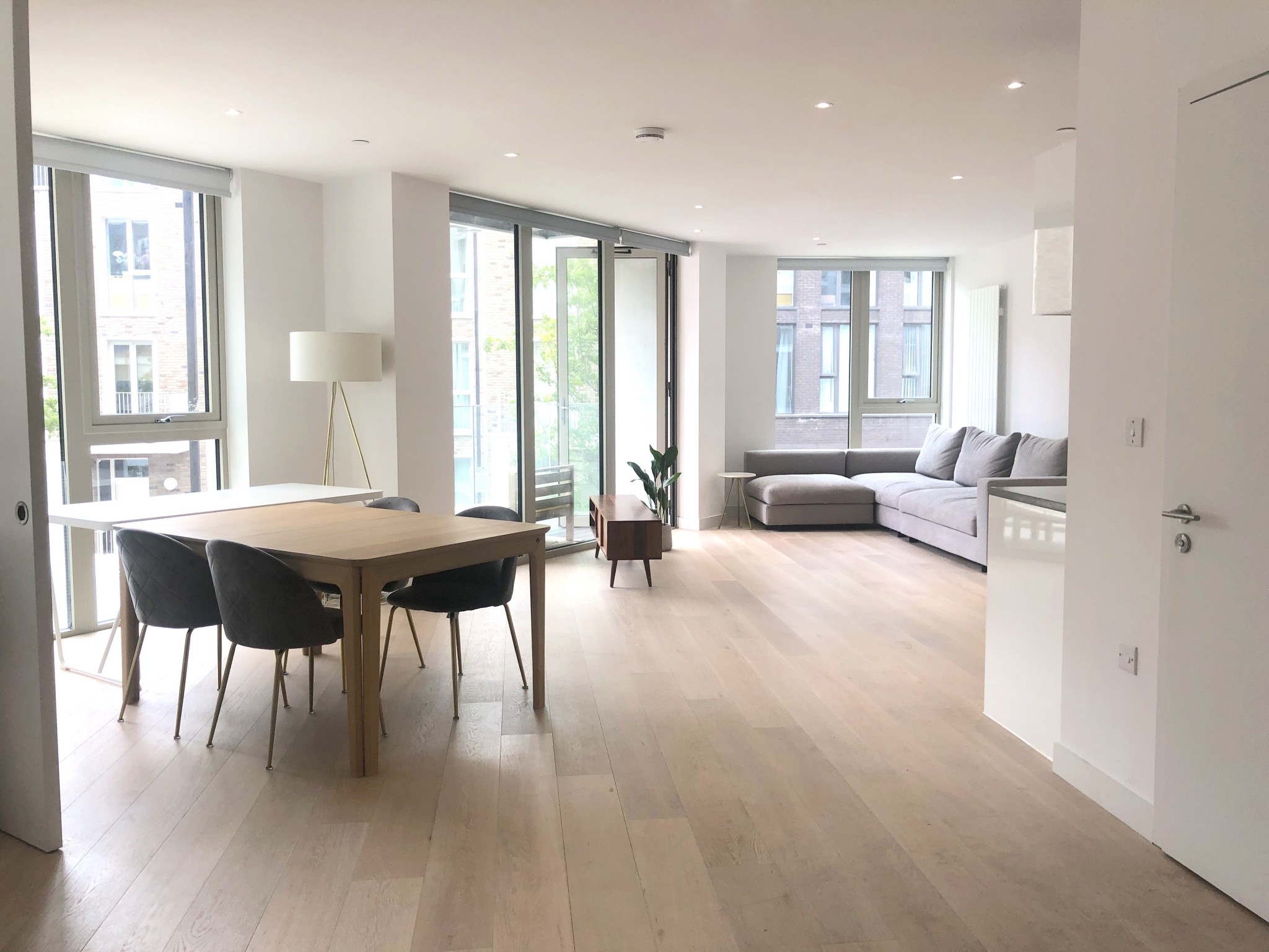 2 bedroom property, Liner House, Royal Wharf - The Online Letting ...