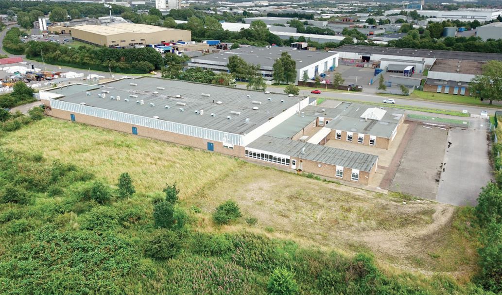 Large Manufacturing / Distribution Warehouse and Offices in Corby - To ...