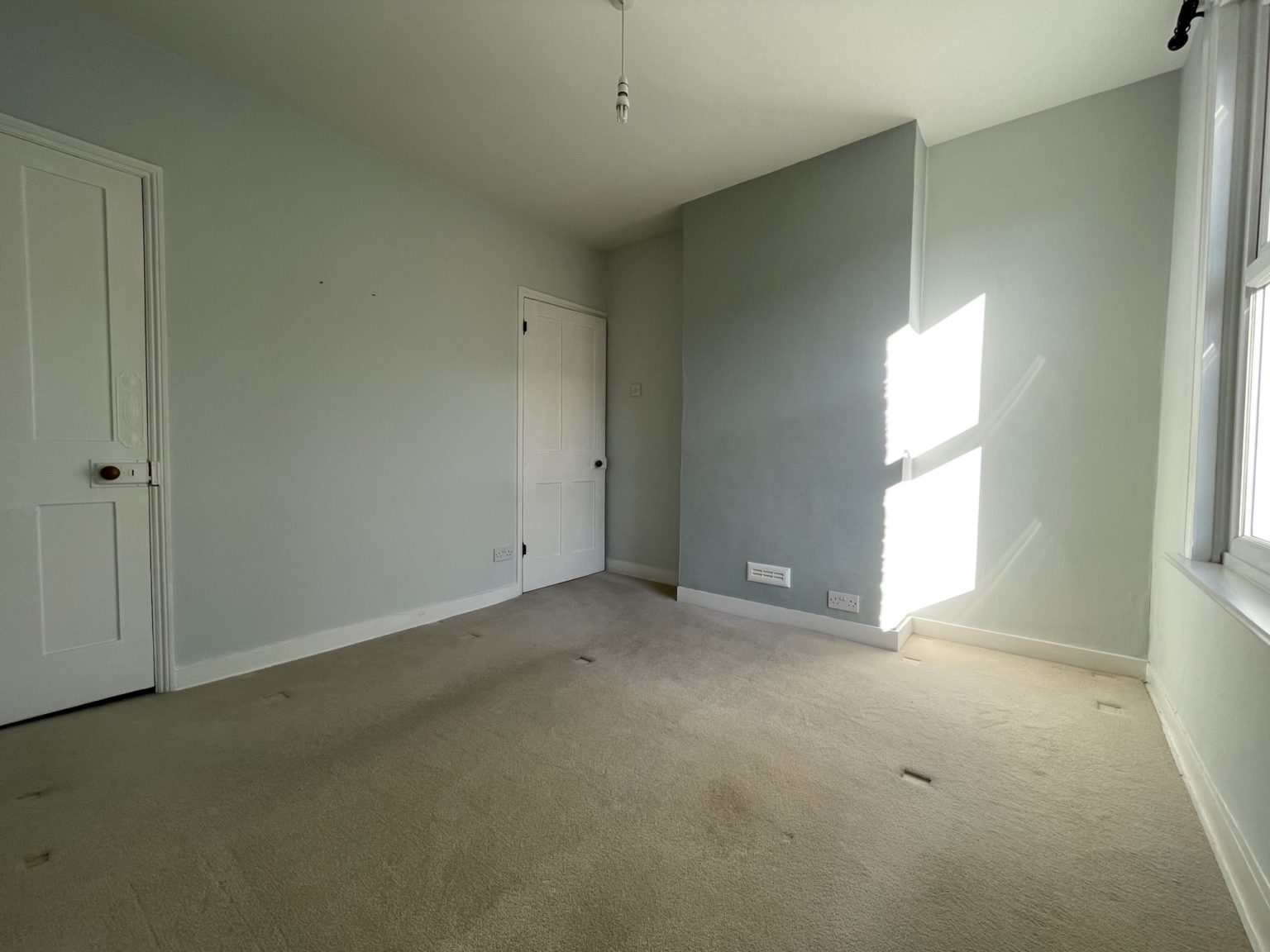 Two Bedroom House to Let in Warren Road, Croydon - The Online Letting ...