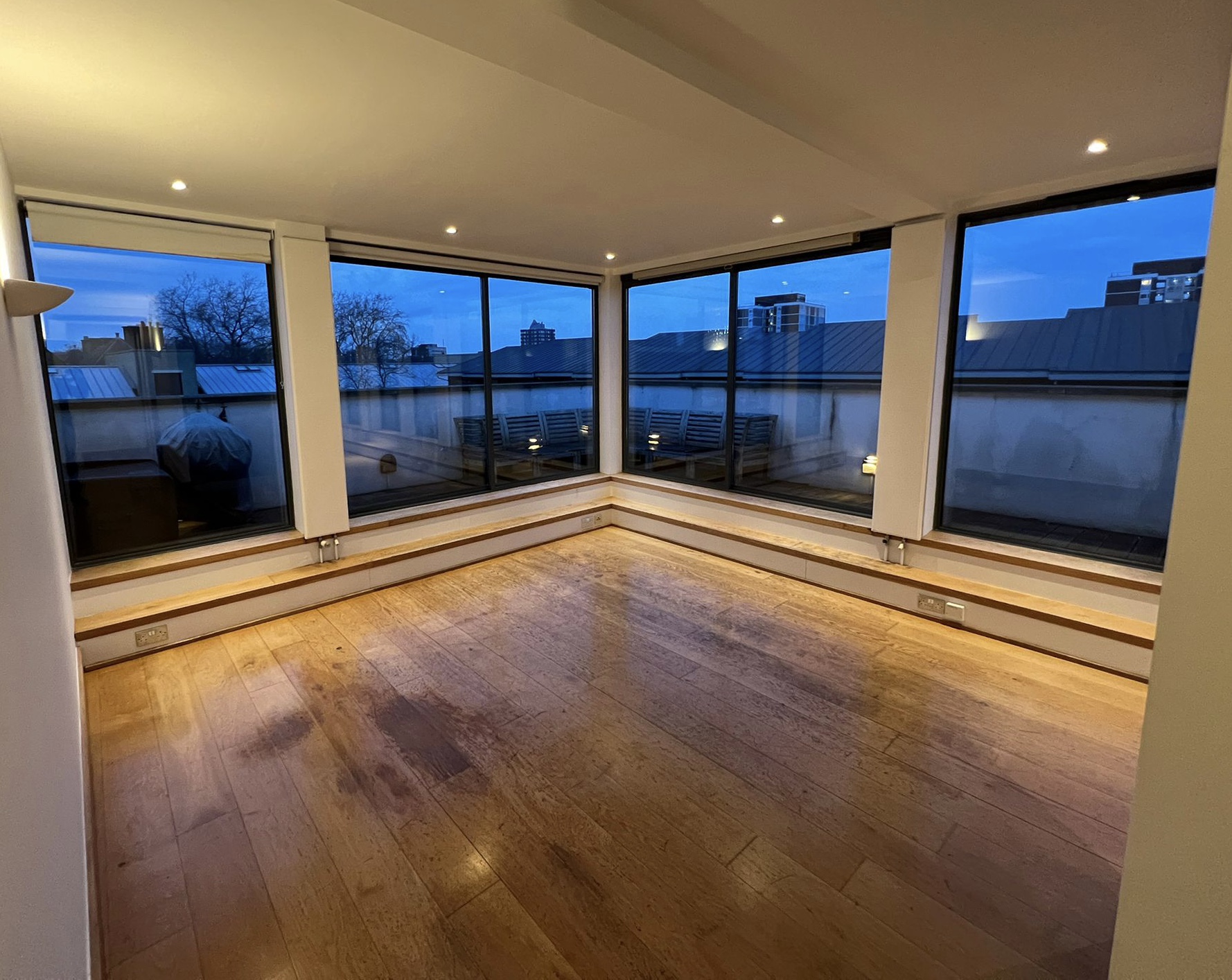 Glassworks Studios, 2 bed penthouse to let in London E2 8AB - The ...