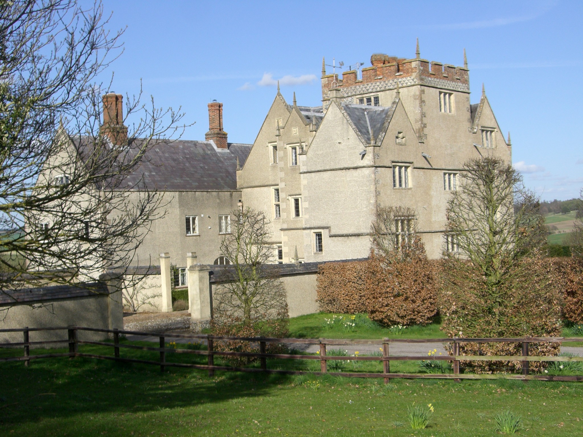 Characterful ground floor studio apartment to let in historic manor ...