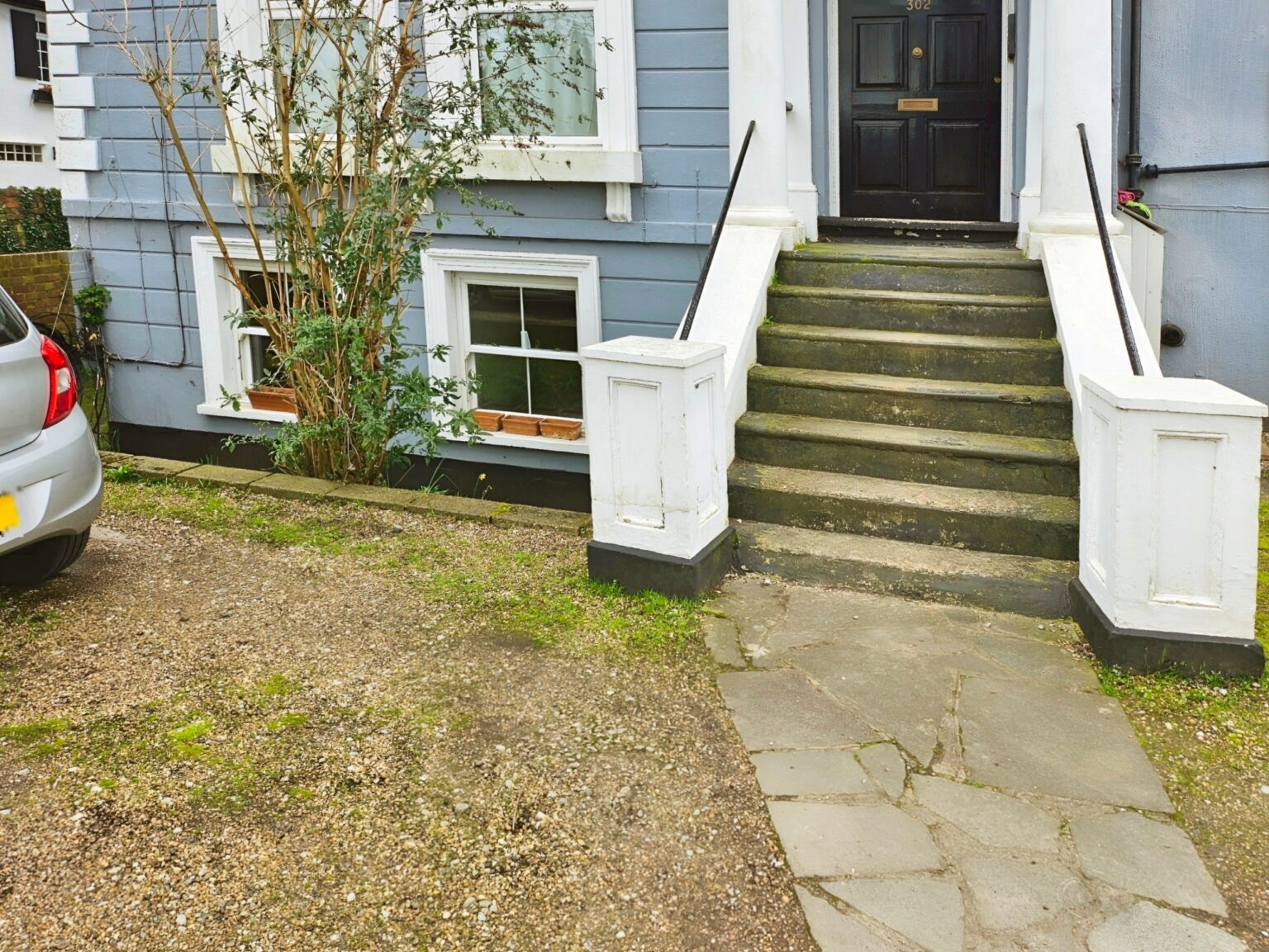 One bedroom Conversion Flat Close to Beddington Park and Wallington ...