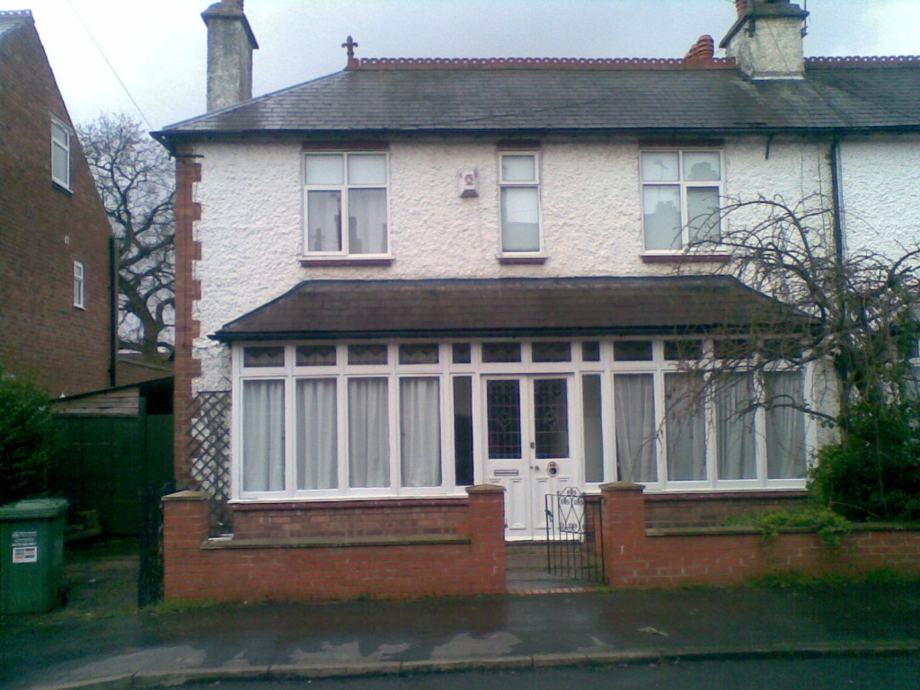 Large Double Fronted 3 Bed Semi - The Online Letting Agents Ltd